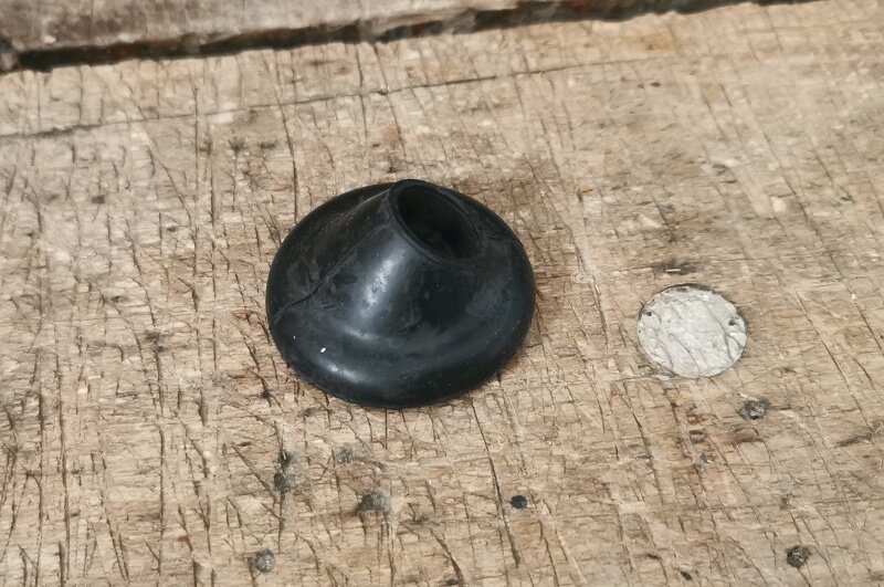 rubber grommet 32mm water drain W123/124/126