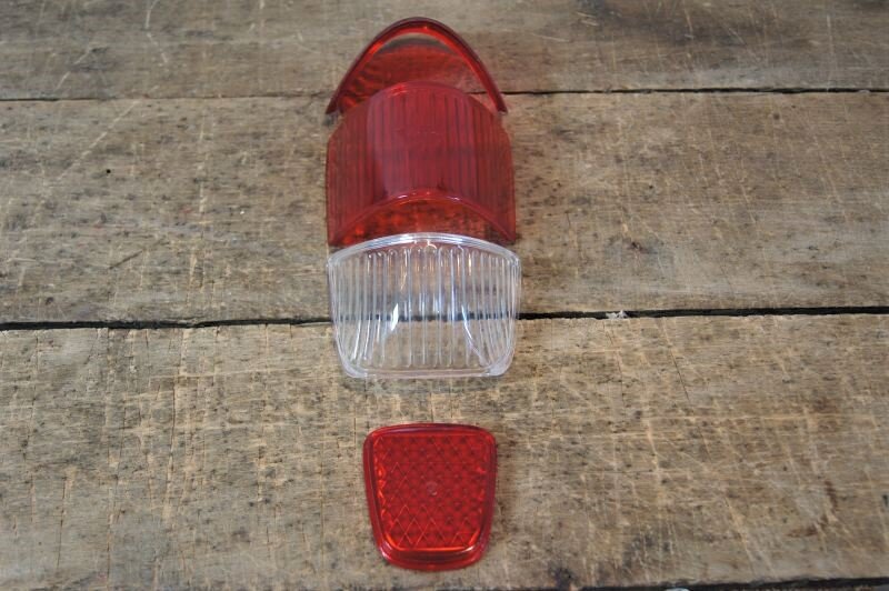 tail light lenses W180/128 cp./cab red/red