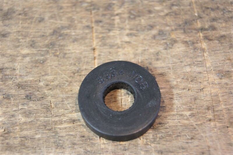 rubber gearbox mount 5mm, 2,38