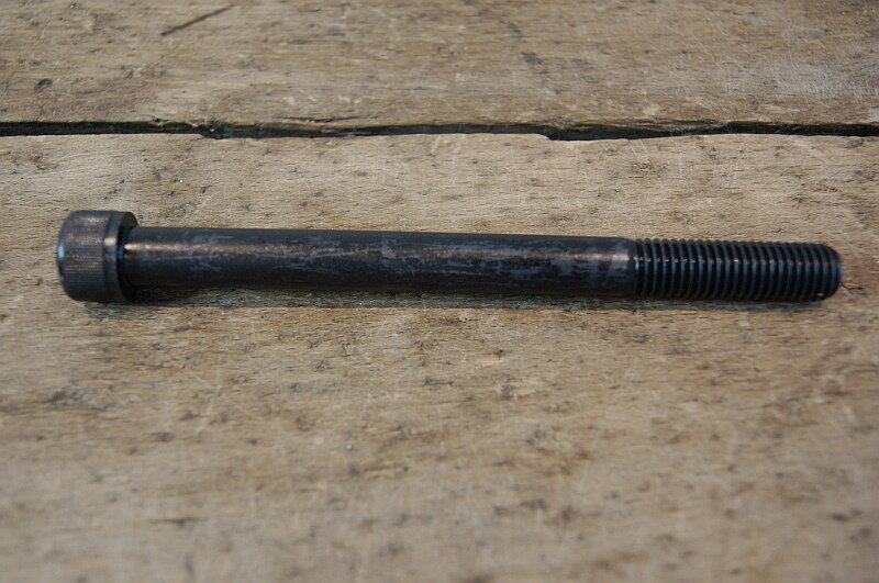 cylinder head screw M12X140mm, 8,93