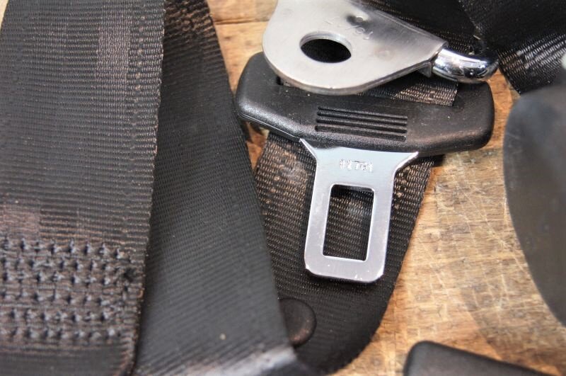 3-point automatic safety belt , 45cm belt lock, 69,02