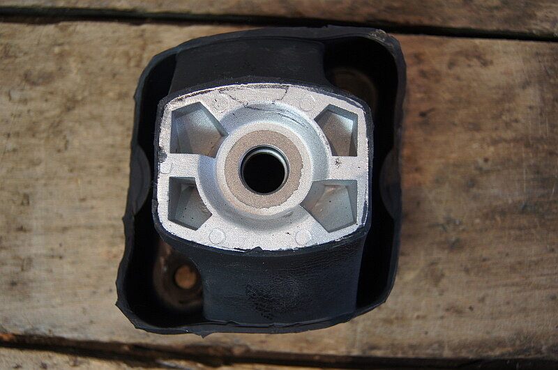 motor mount W123 1232413413