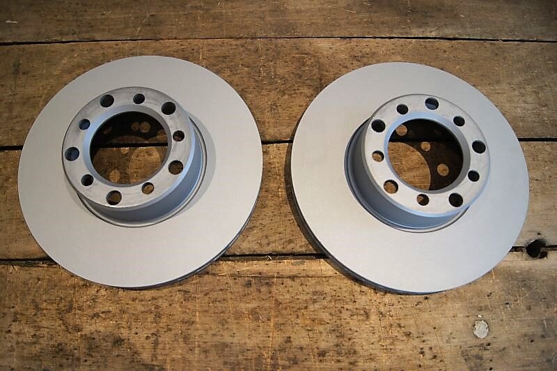 set of brake discs front , early W107 350SL/C